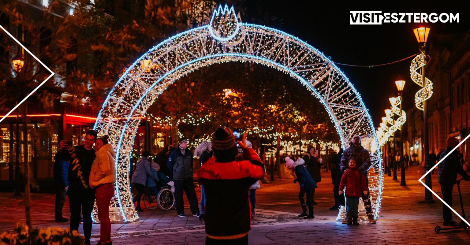 The Esztergom Advent Fair opens with musical Christmas trees and ice ...